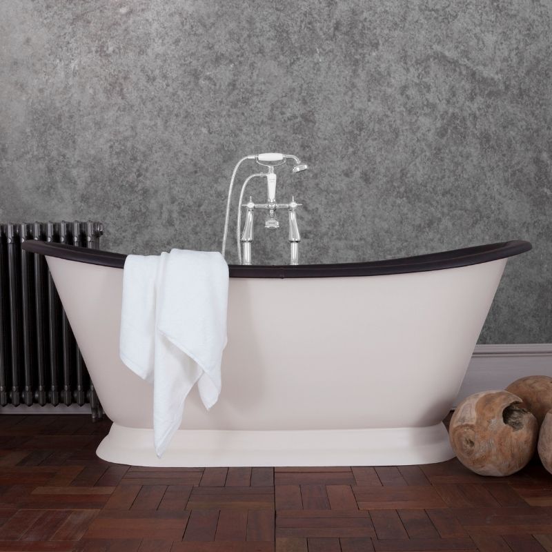 Hurlingham Galleon Freestanding Cast Iron Bath, Leather Wrapped Roll T ...
